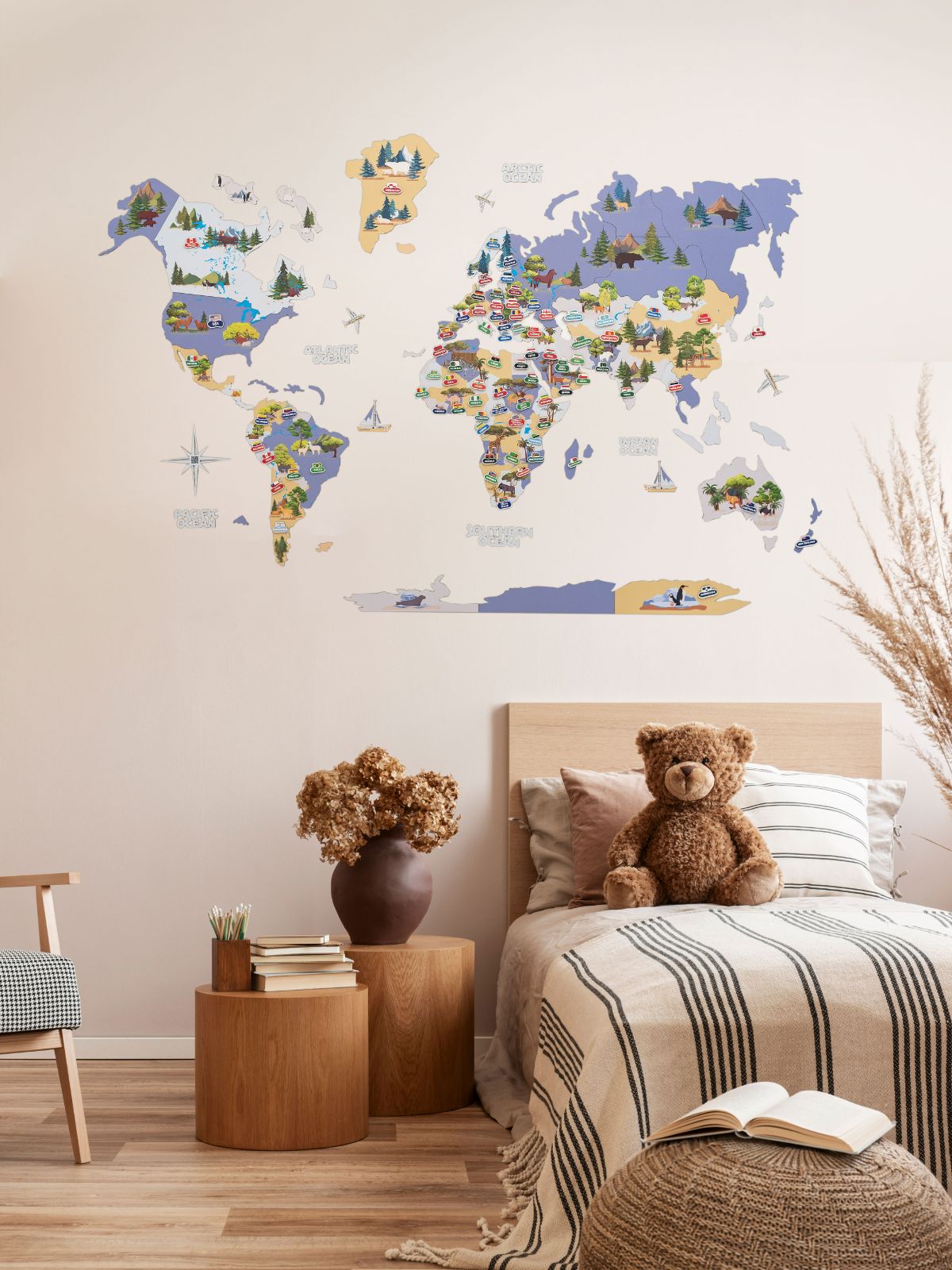 World Map Nursery 🟆 Animal World Map Nursery ChildUniverse