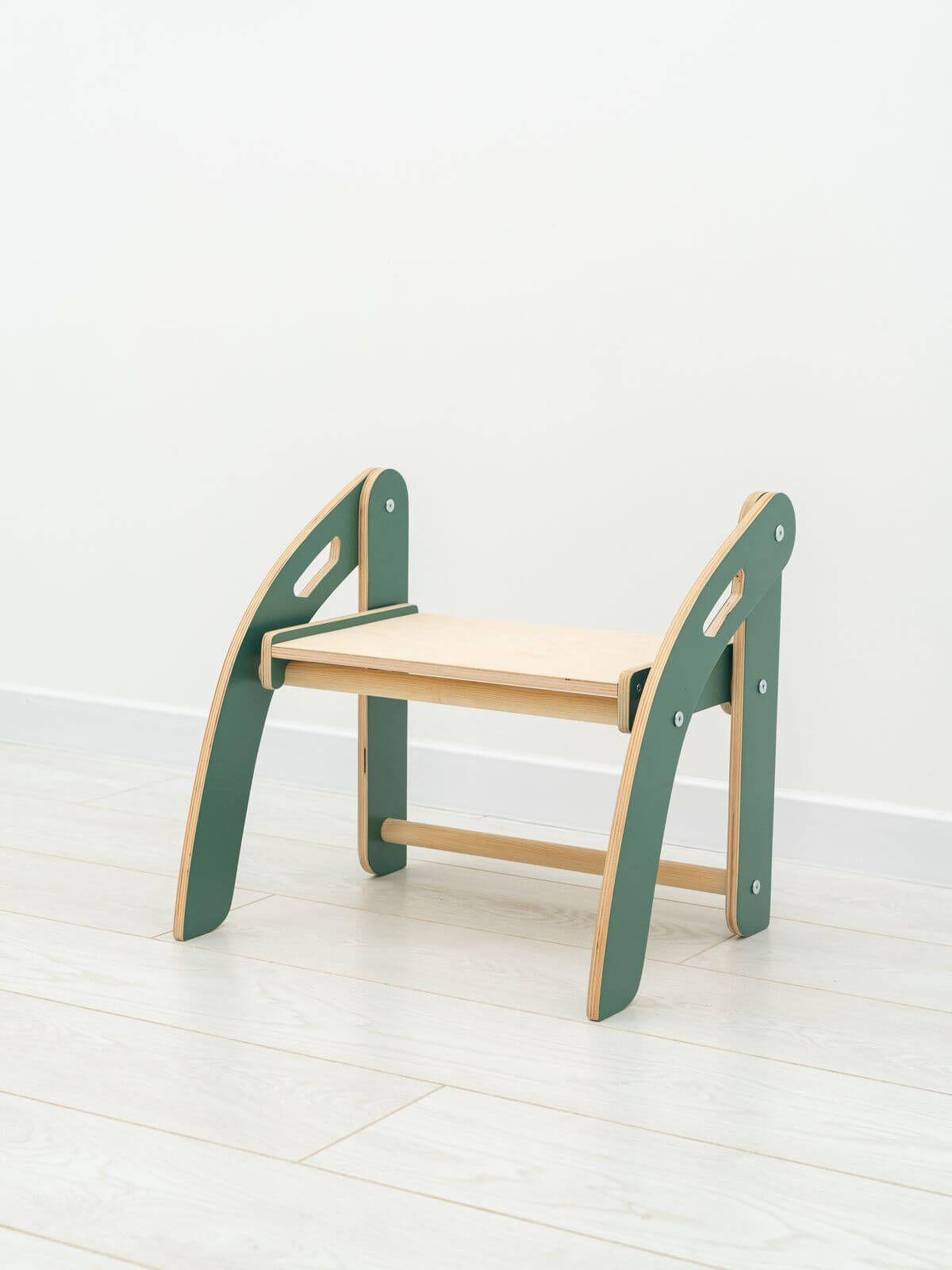 Kids Wooden Stepping Stool 🟆 ChildUniverse