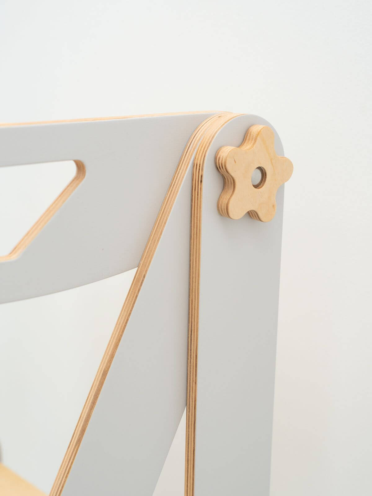 Montessori Learning Tower 🟆 ChildUniverse