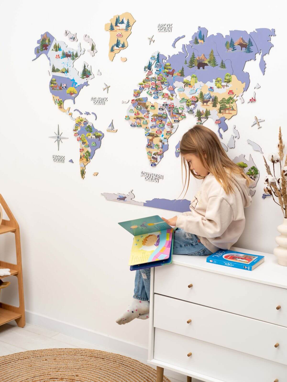World Map Nursery 🟆 Animal World Map Nursery ChildUniverse