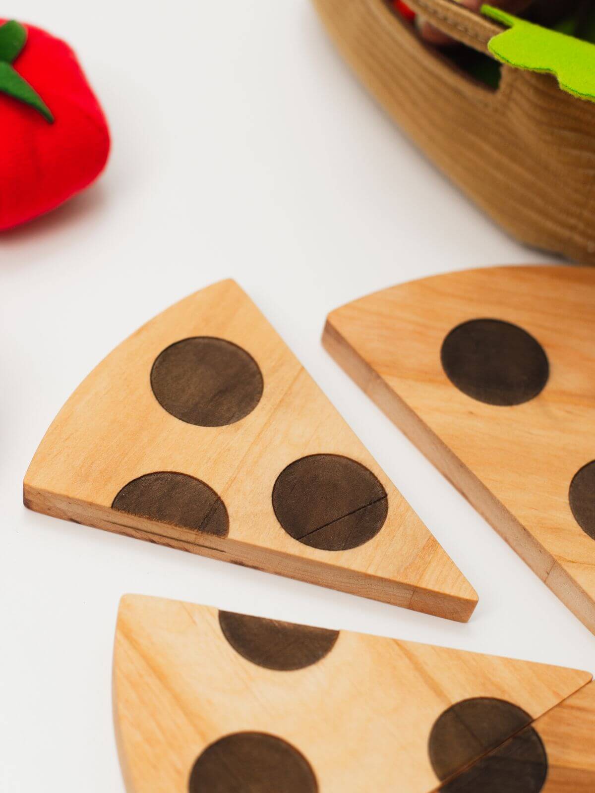Wooden Pizza Toy 🟐 ChildUniverse